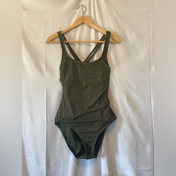 Hurley | Swim | Hurley Xl Green One Piece Ribbed Criss Cross Back ...